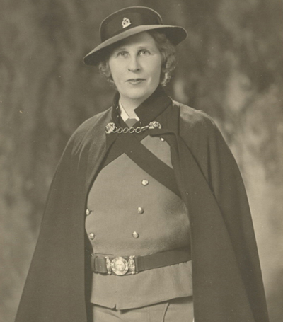 Biography | Edna Watson